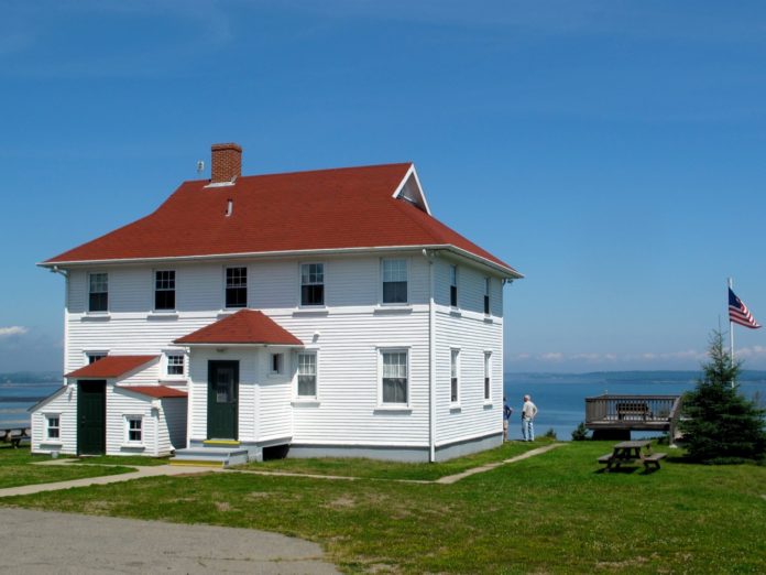 Budget-friendly-lodging-down-east-maine